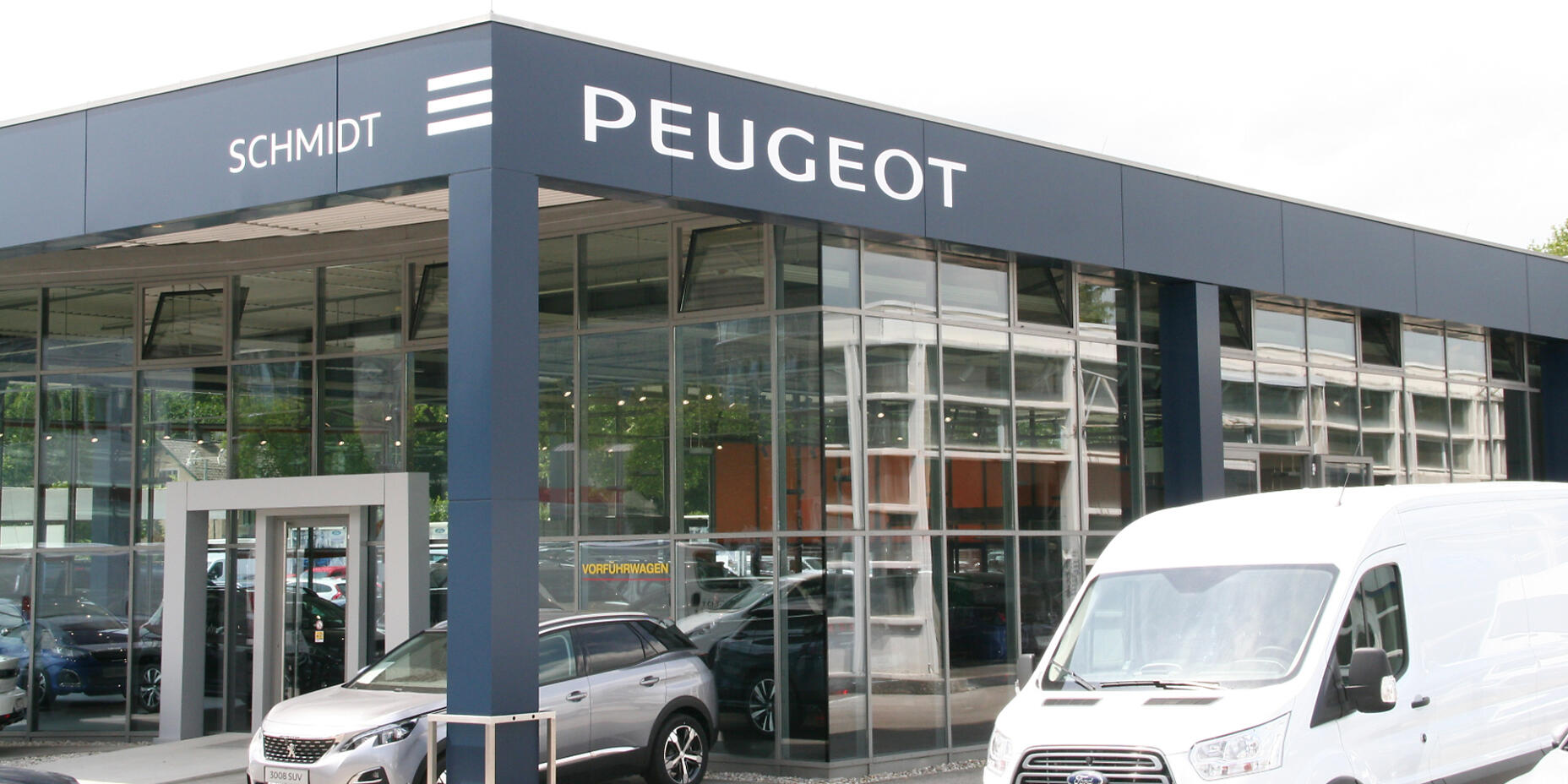 Schmidt Automobile begrüßt Peugeot in der Alpenstraße Salzburg ...